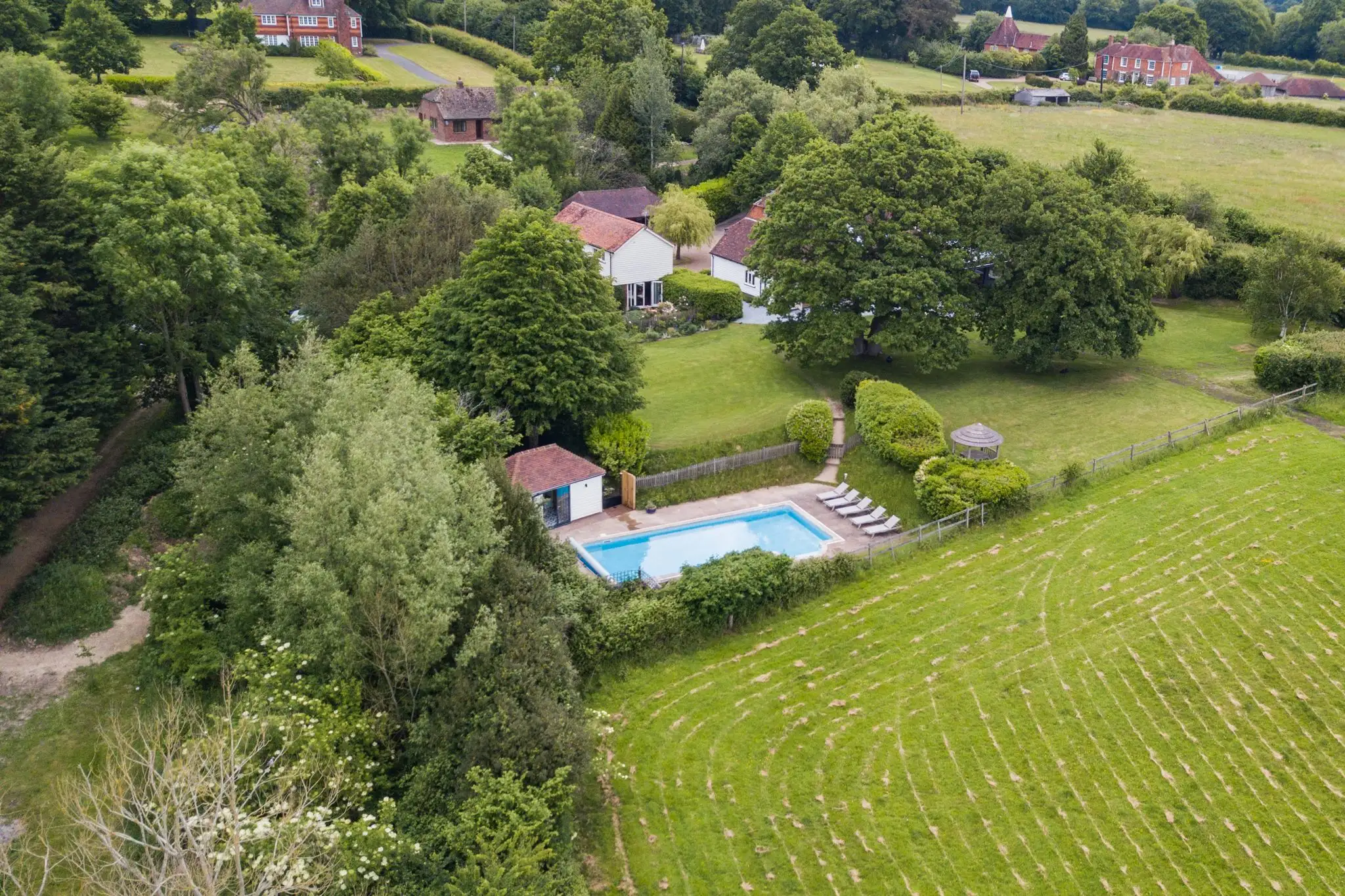 Lower Standen Farm - Benenden, Kent - Bloom Stays