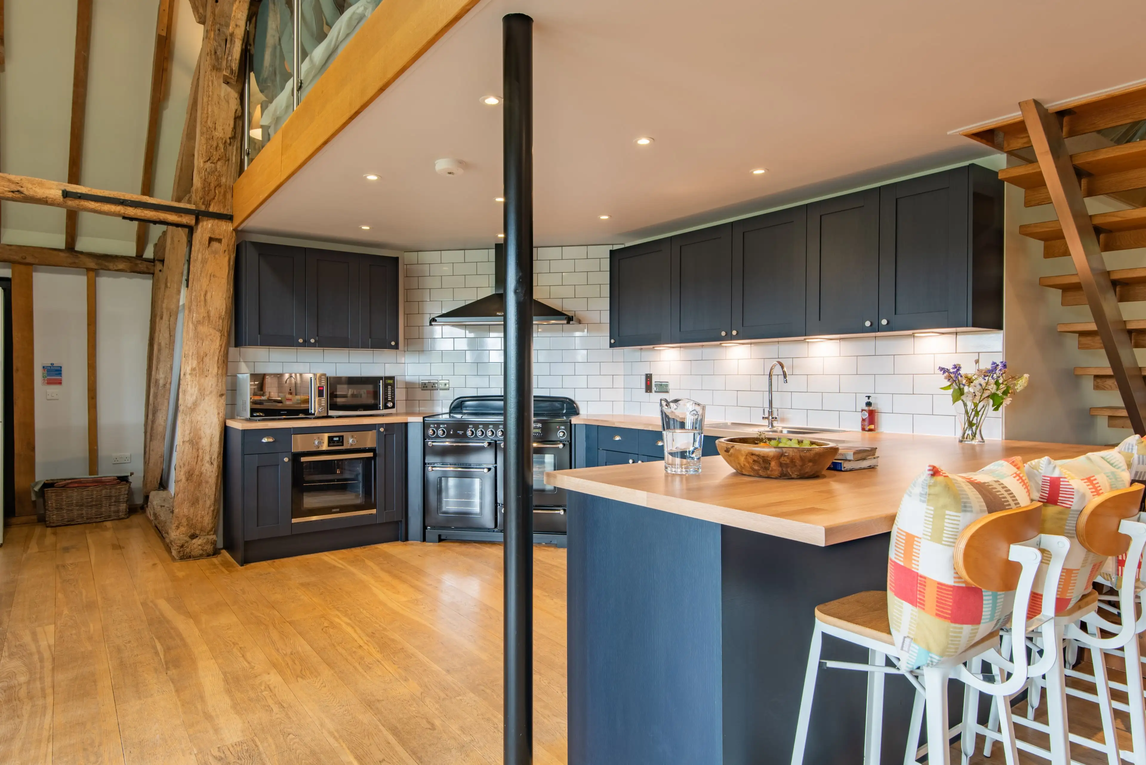 Great Higham Barn Complex - Doddington Kent - Bloom Stays