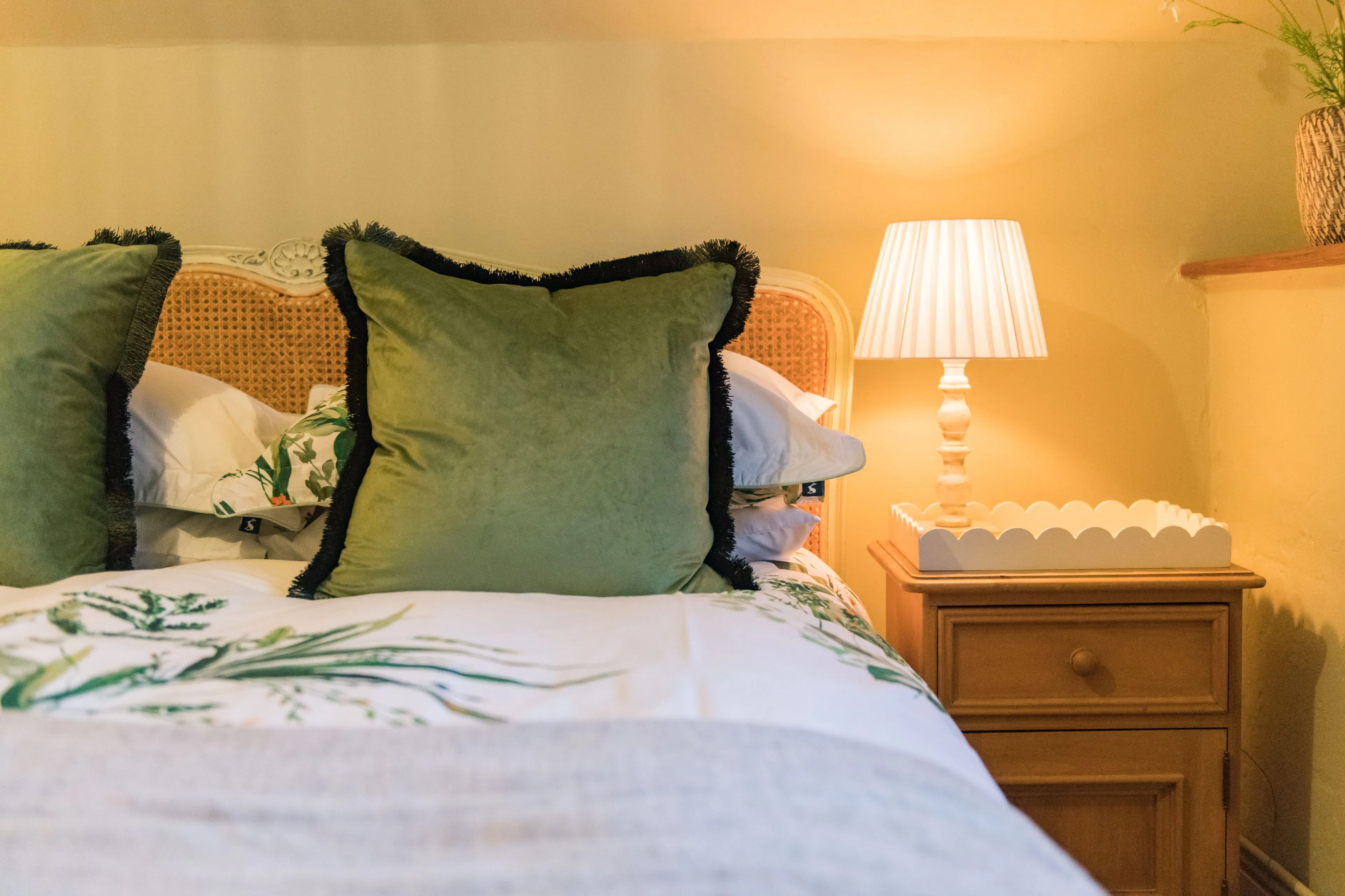 Crow Cottage Holiday Home Eastling - Kent - Bloom Stays